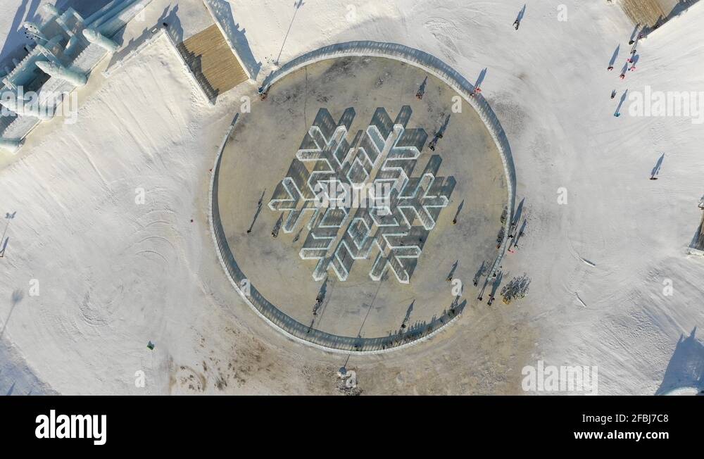 Winter maze Stock Videos & Footage - HD and 4K Video Clips - Alamy