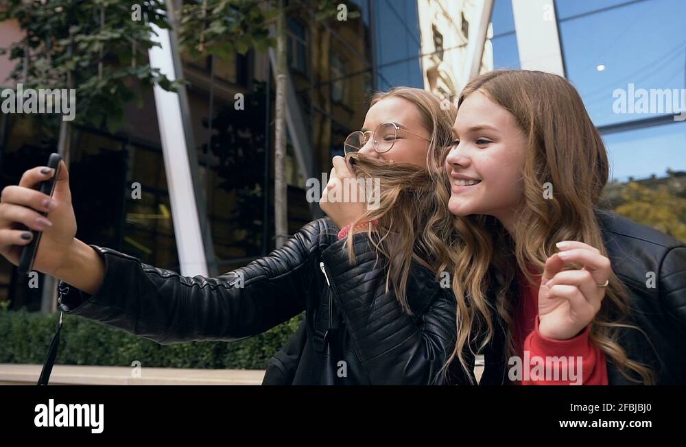 Pretty girls faces Stock Videos & Footage - HD and 4K Video Clips - Alamy