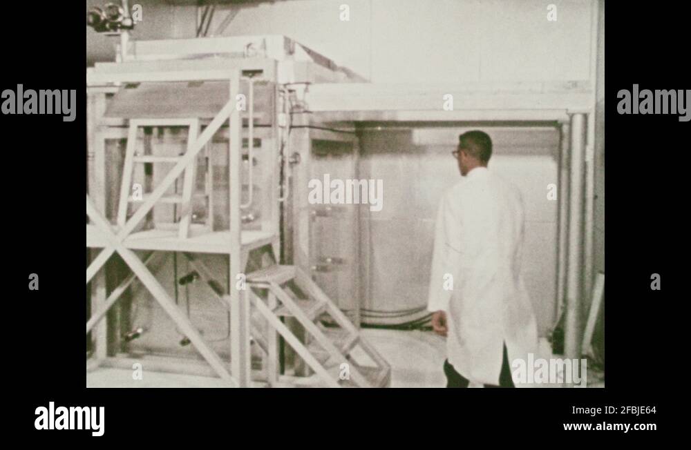 Radioactive sample container Stock Videos & Footage - HD and 4K Video ...