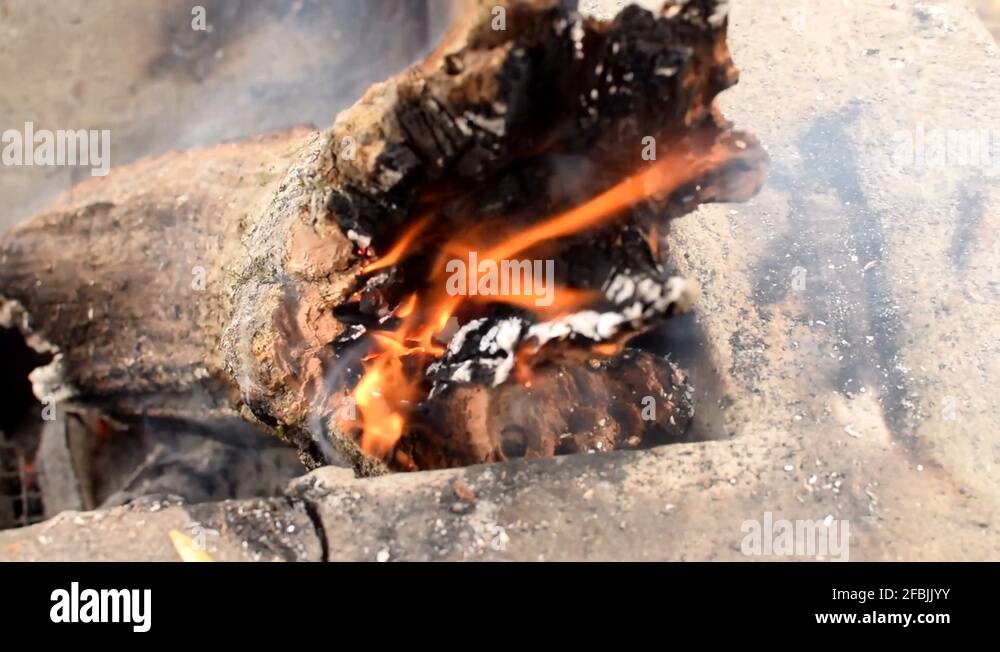 Smoking log burner Stock Videos & Footage - HD and 4K Video Clips - Alamy