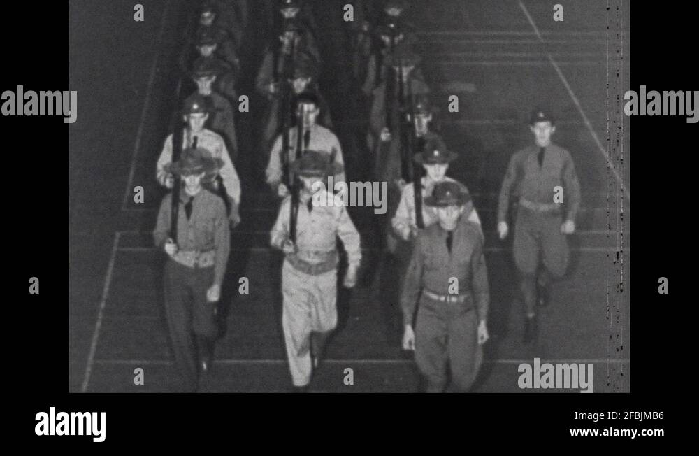 Army formation Stock Videos & Footage - HD and 4K Video Clips - Alamy