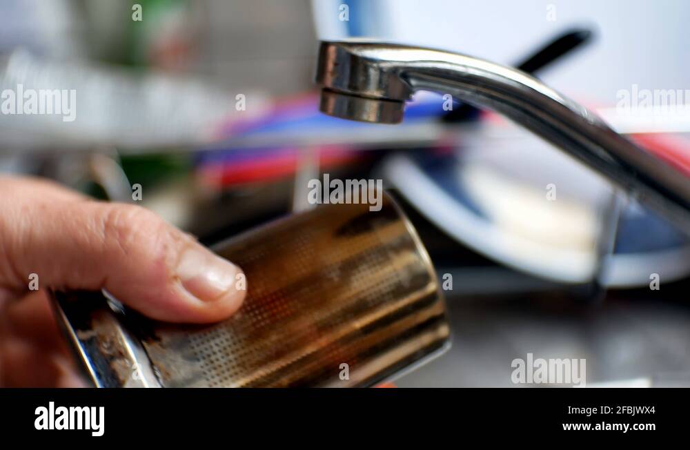 Running tap Stock Videos & Footage - HD and 4K Video Clips - Alamy