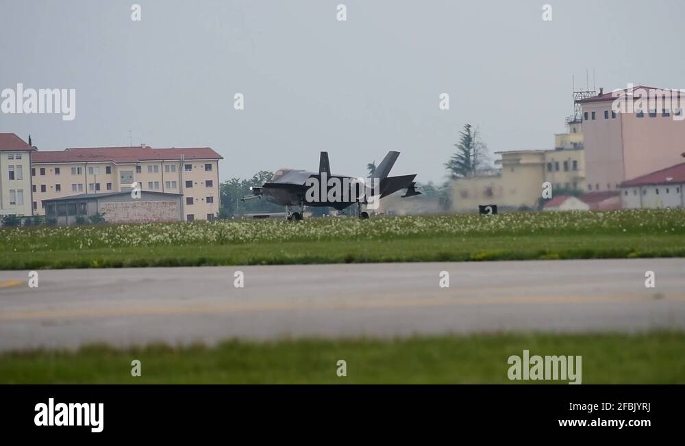 F-35 Lightning II using tail plane as air brake on landing Stock Video ...