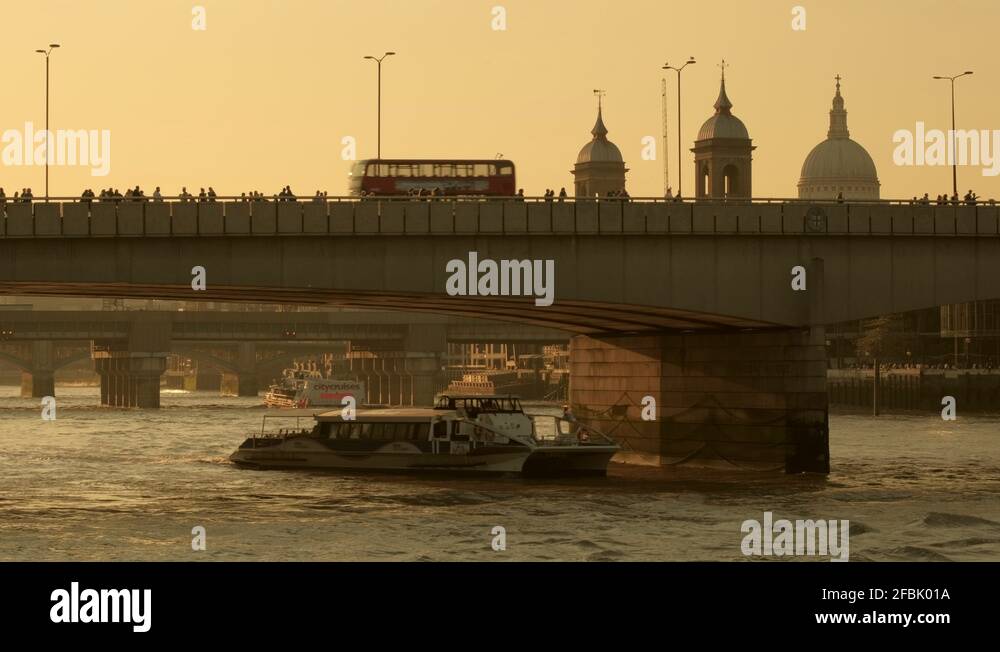 Thames clipper tower bridge Stock Videos & Footage - HD and 4K Video ...