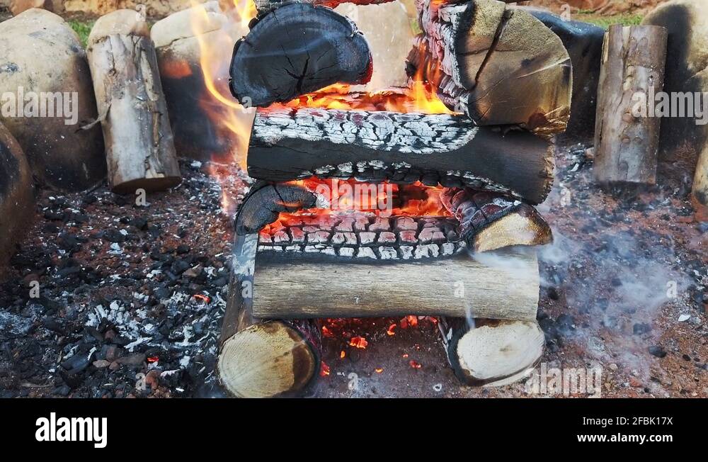 Stacked log cabin Stock Videos & Footage - HD and 4K Video Clips - Alamy