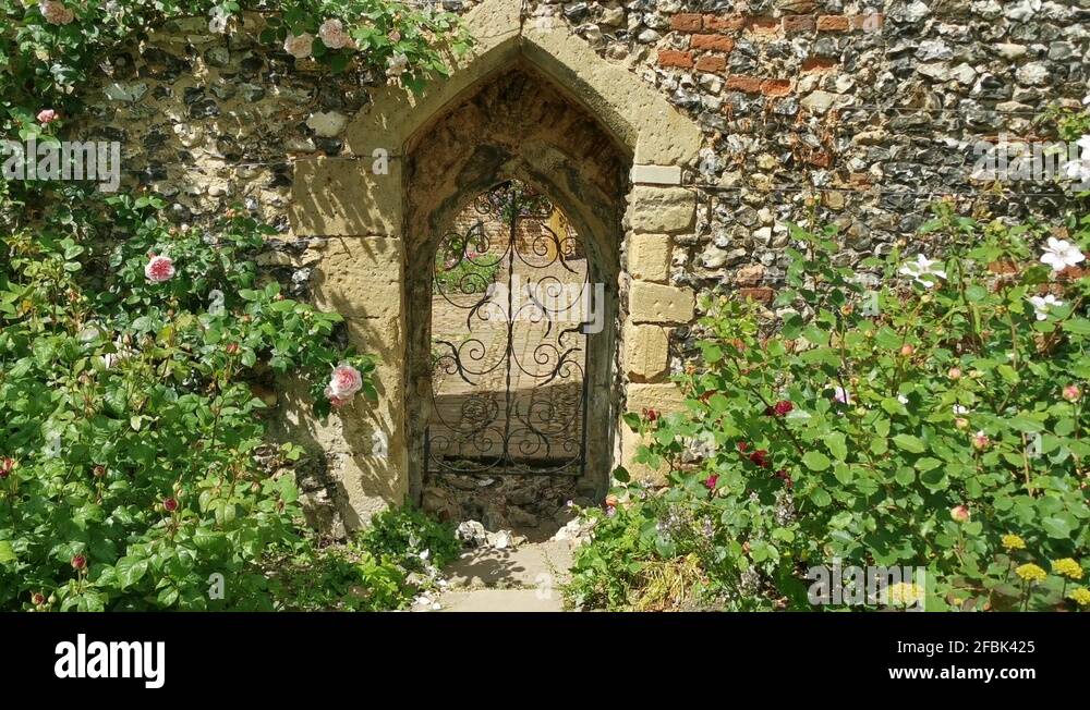 Archway entrance to garden Stock Videos & Footage - HD and 4K Video ...