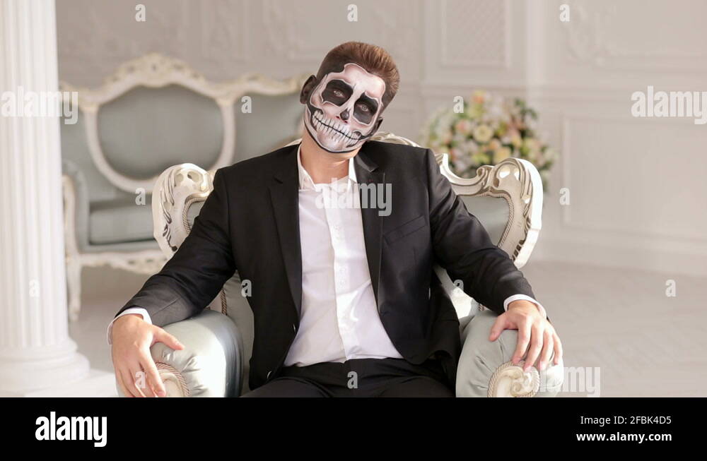 Man dead chair Stock Videos & Footage - HD and 4K Video Clips - Alamy