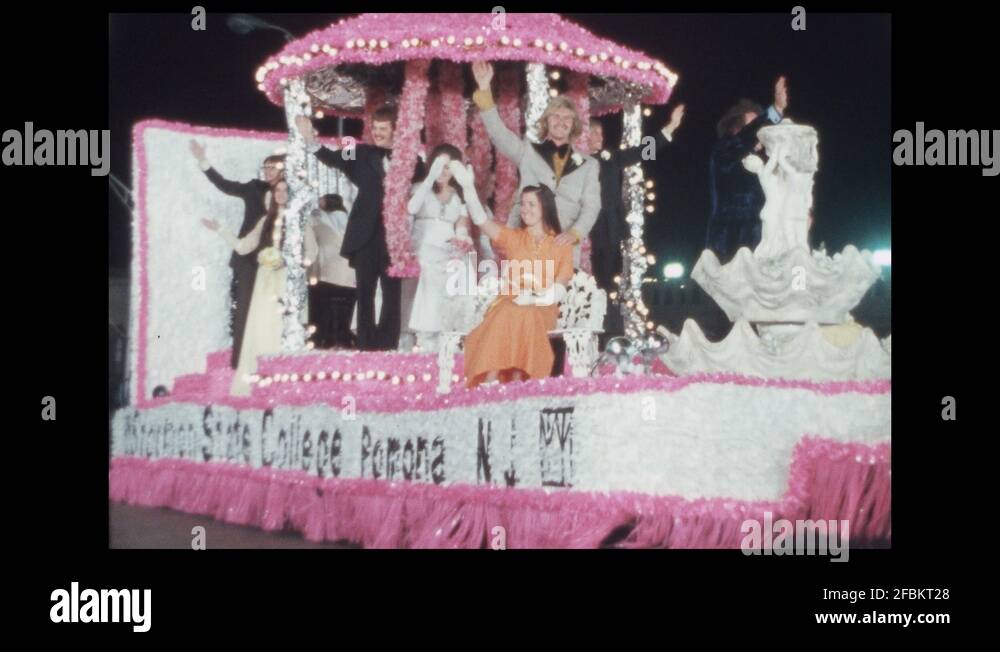 1970s parade float Stock Videos & Footage - HD and 4K Video Clips - Alamy