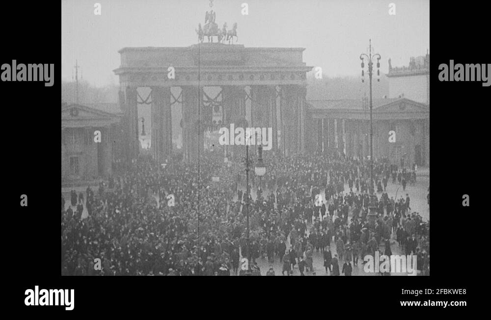 Brandenburg soldiers Stock Videos & Footage - HD and 4K Video Clips - Alamy