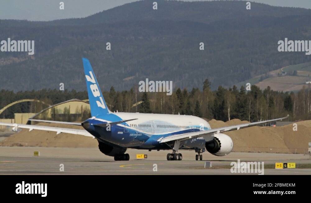 Boeing battery fire Stock Videos & Footage - HD and 4K Video Clips - Alamy