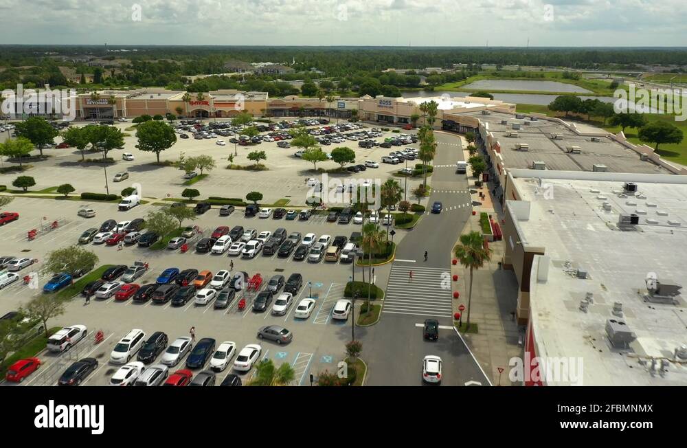 Strip mall shopping Stock Videos & Footage - HD and 4K Video Clips - Alamy