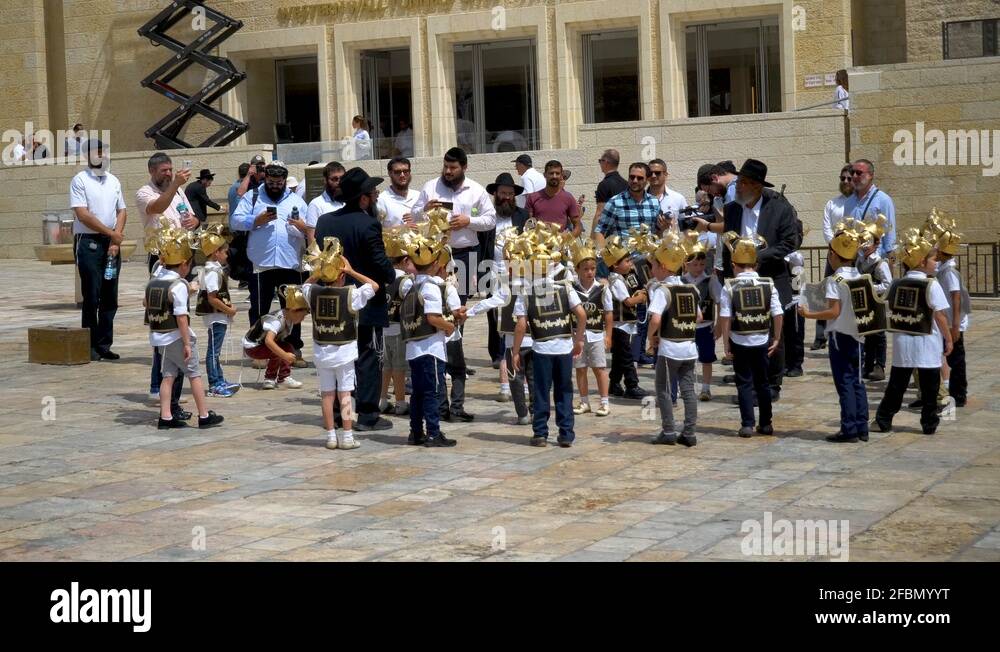 Torah for children Stock Videos & Footage - HD and 4K Video Clips - Alamy
