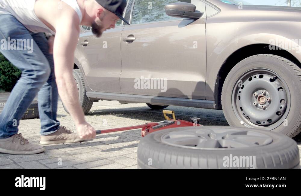 Car off lift Stock Videos & Footage - HD and 4K Video Clips - Alamy