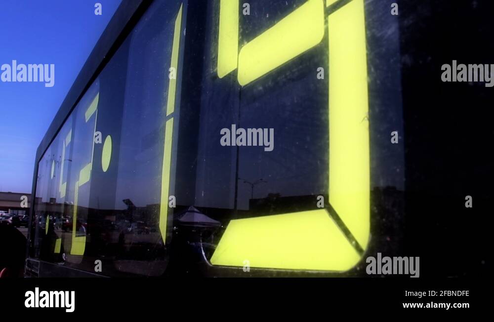 Race track runners clock Stock Videos & Footage - HD and 4K Video Clips ...