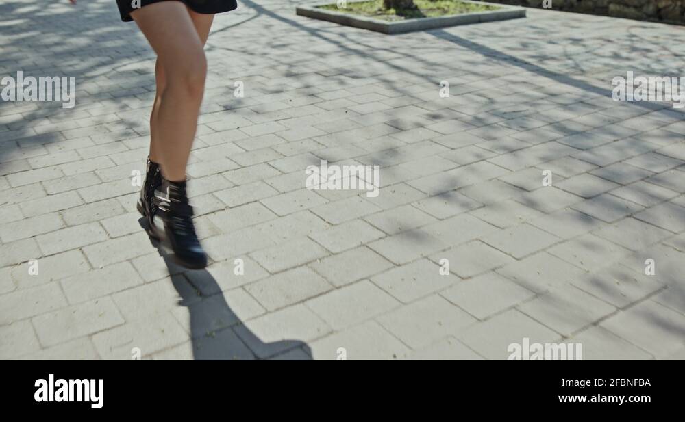 Woman Wearing Mini Skirt Walking Stock Videos And Footage Hd And 4k Video Clips Alamy
