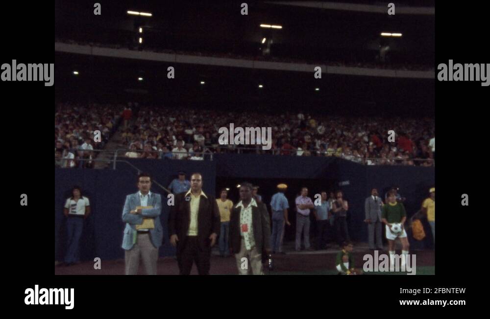 Vintage futbol Stock Videos & Footage - HD and 4K Video Clips - Alamy
