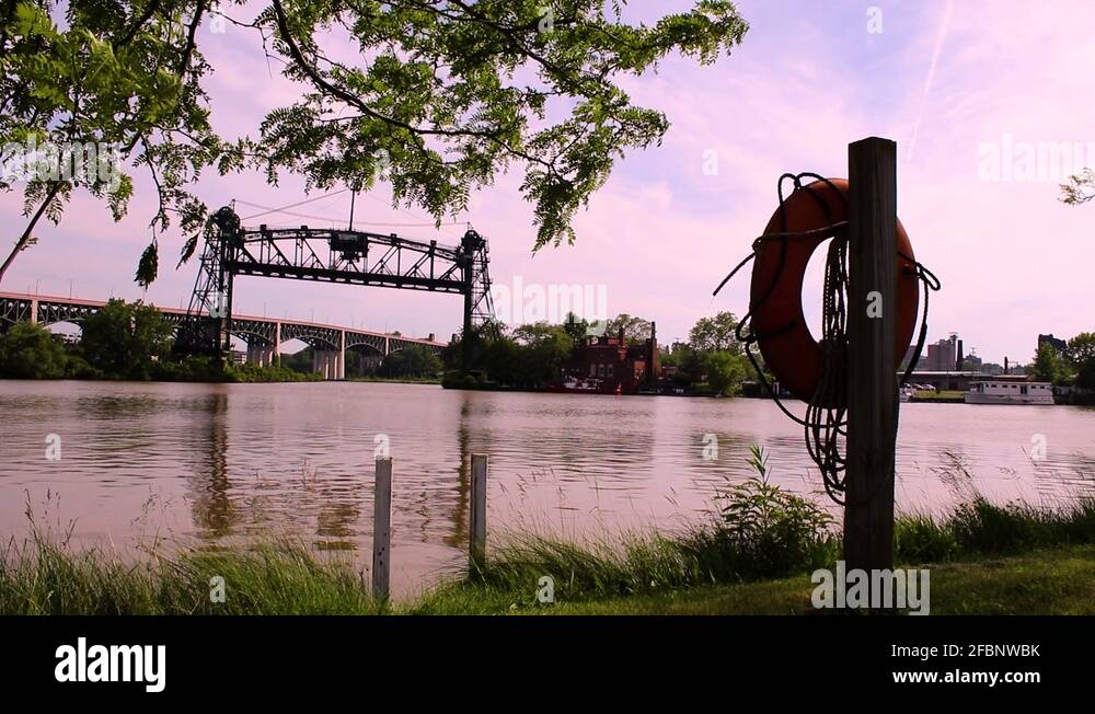 Cleveland ohio river Stock Videos & Footage - HD and 4K Video Clips - Alamy