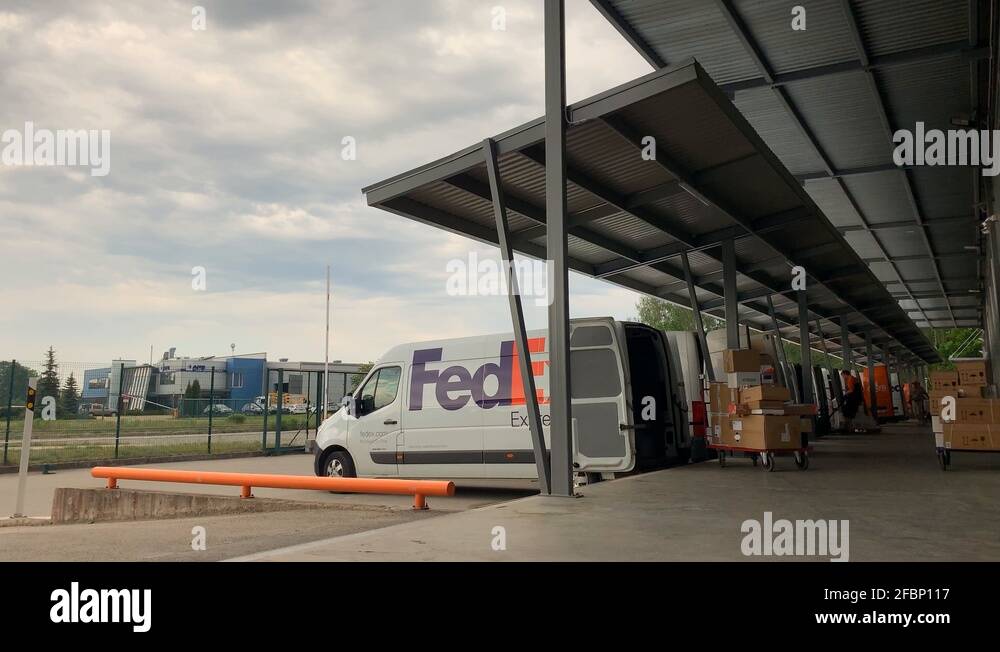 Tnt delivery van Stock Videos & Footage - HD and 4K Video Clips - Alamy