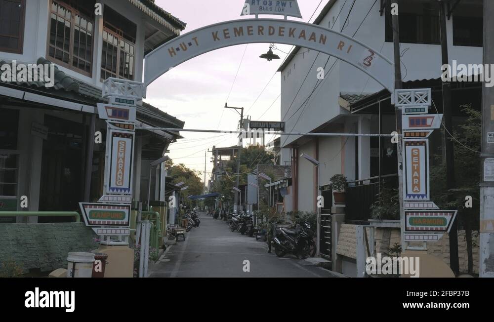 Narrow places Stock Videos & Footage - HD and 4K Video Clips - Alamy