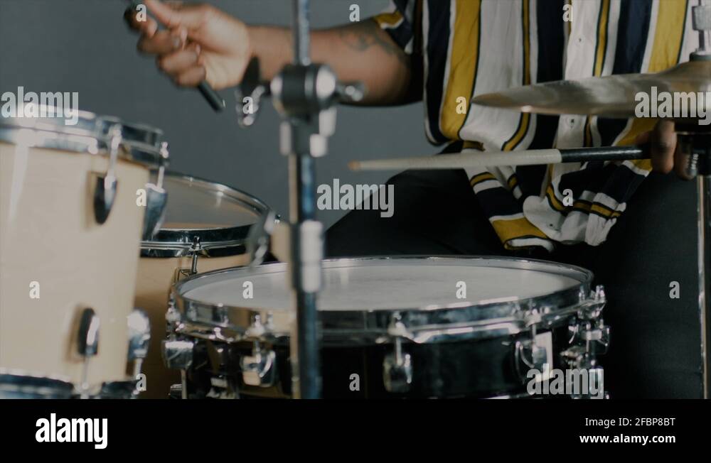 Face up band Stock Videos & Footage - HD and 4K Video Clips - Alamy