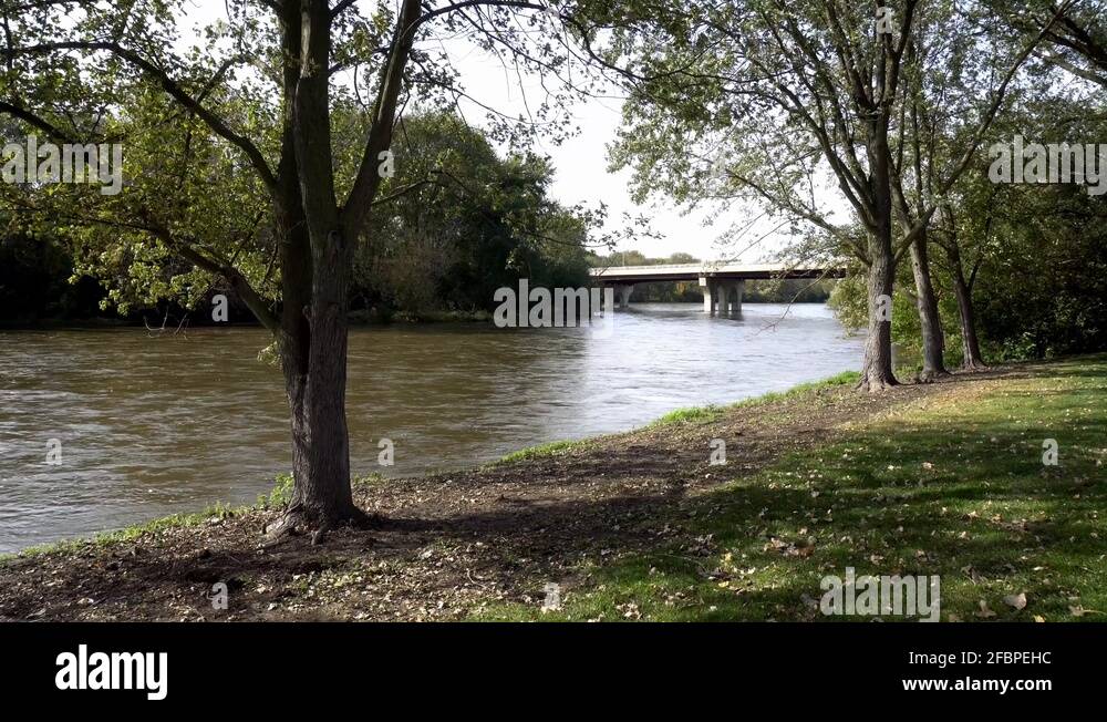 Discharge bridge Stock Videos & Footage - HD and 4K Video Clips - Alamy