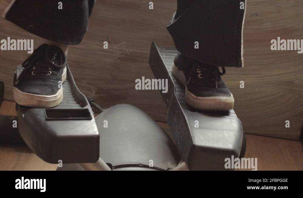 Using step machine Stock Videos & Footage - HD and 4K Video Clips - Alamy