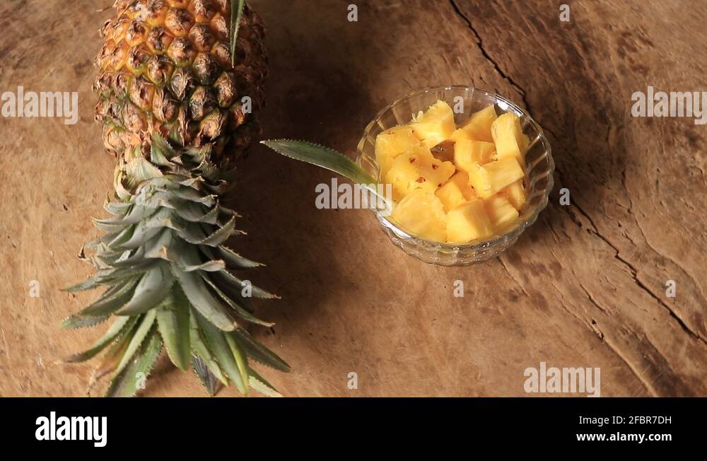 Pineapple wallpaper Stock Videos & Footage - HD and 4K Video Clips - Alamy