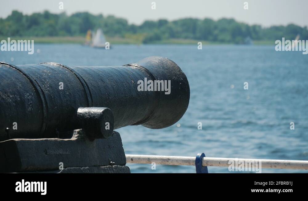 Black metal cannon Stock Videos & Footage - HD and 4K Video Clips - Alamy