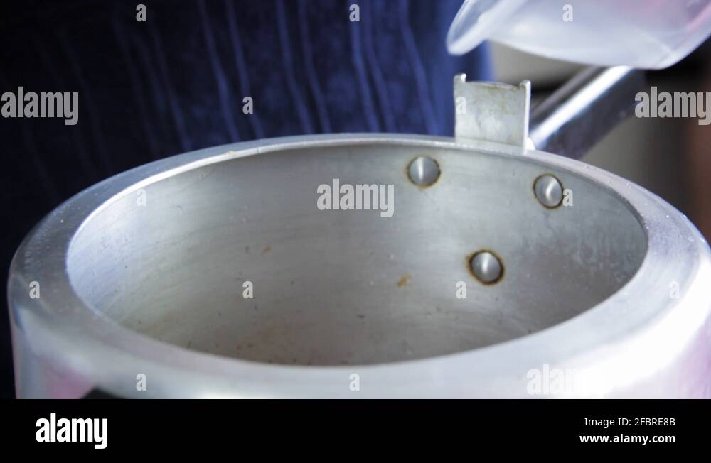 Pressure pan Stock Videos & Footage - HD and 4K Video Clips - Alamy