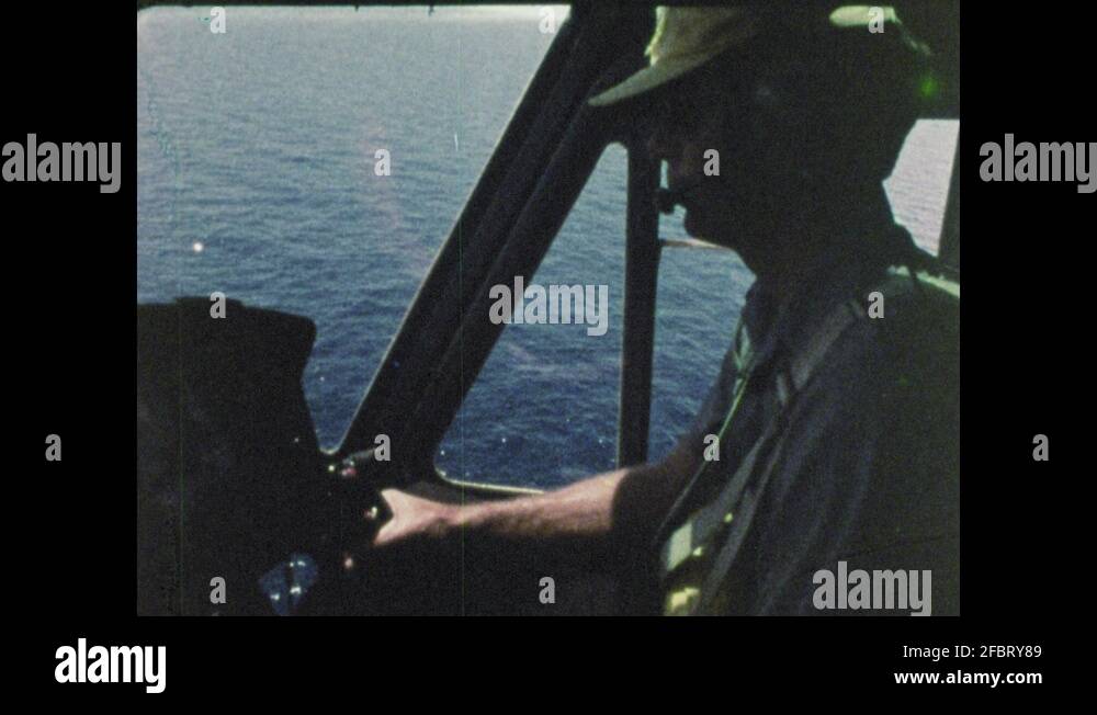 Ocean oil rig Stock Videos & Footage - HD and 4K Video Clips - Alamy