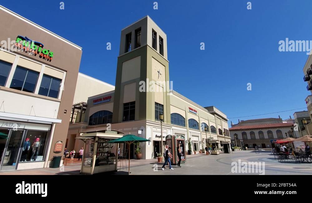View shops in mall Stock Videos & Footage - HD and 4K Video Clips - Alamy