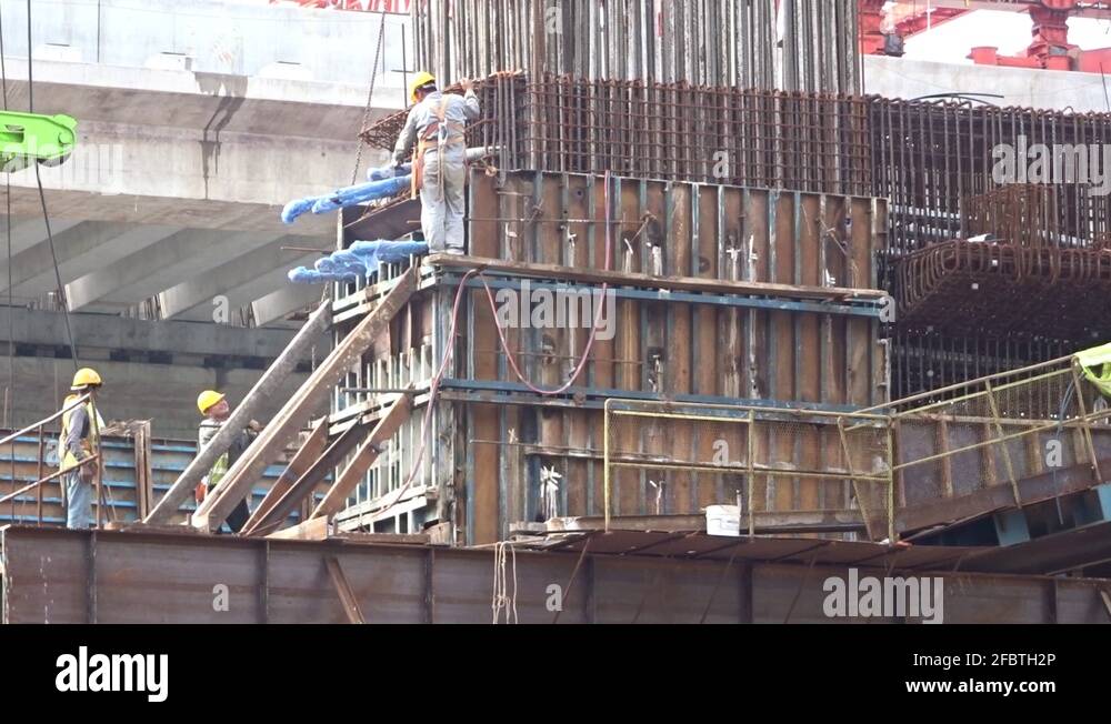 Tubular scaffold Stock Videos & Footage - HD and 4K Video Clips - Alamy