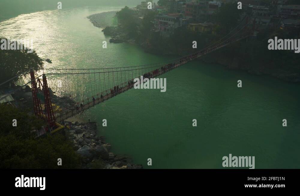 Laxman jhula bridge Stock Videos & Footage - HD and 4K Video Clips - Alamy