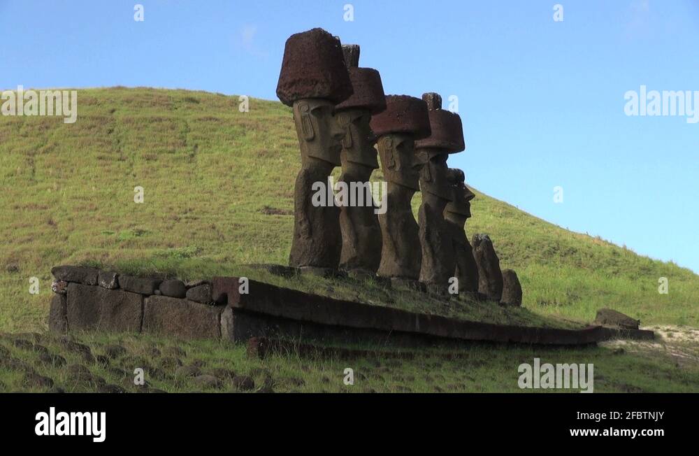 Row of moai Stock Videos & Footage - HD and 4K Video Clips - Alamy