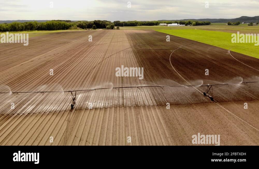 Center pivot crop irrigation Stock Videos & Footage - HD and 4K Video ...