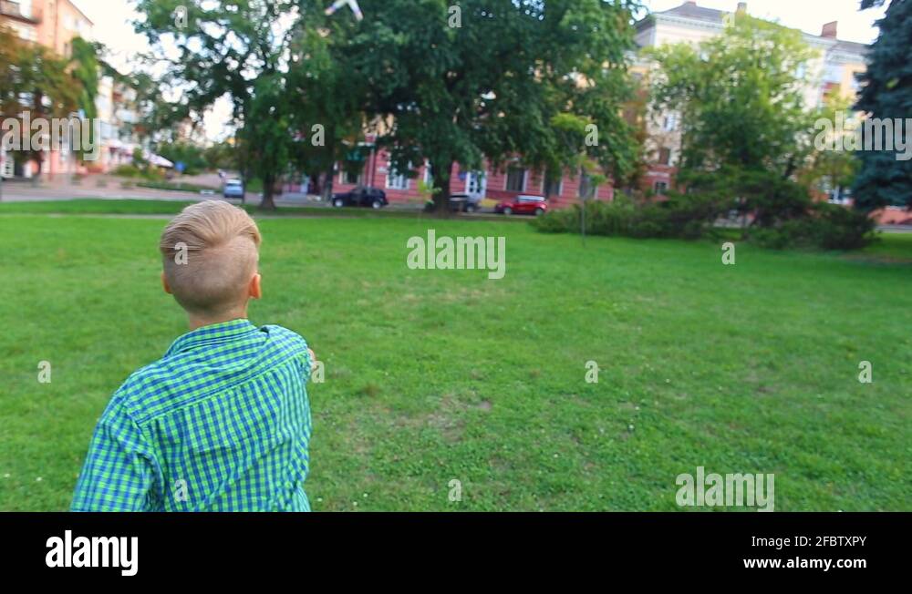 Boomerang throwing Stock Videos & Footage - HD and 4K Video Clips - Alamy