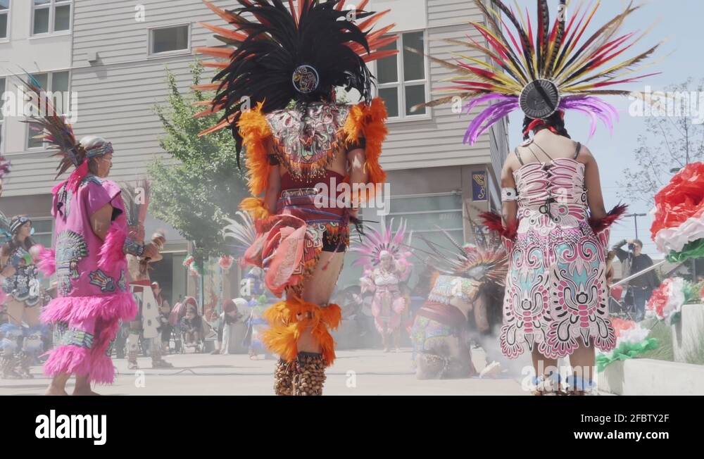 Smoke dance native Stock Videos & Footage - HD and 4K Video Clips - Alamy