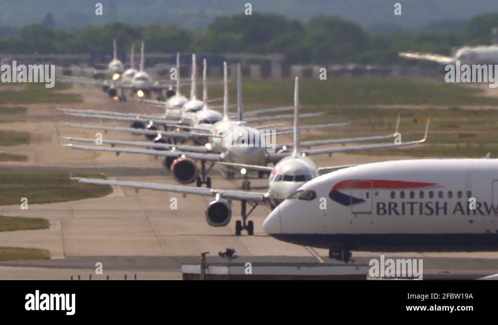 Boeing 737 queue Stock Videos & Footage - HD and 4K Video Clips - Alamy