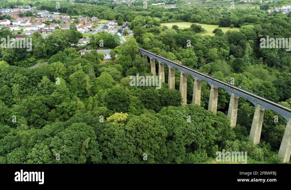 Pontcysyllte Aqueduct arch bridge canal waterway crossing. High ...