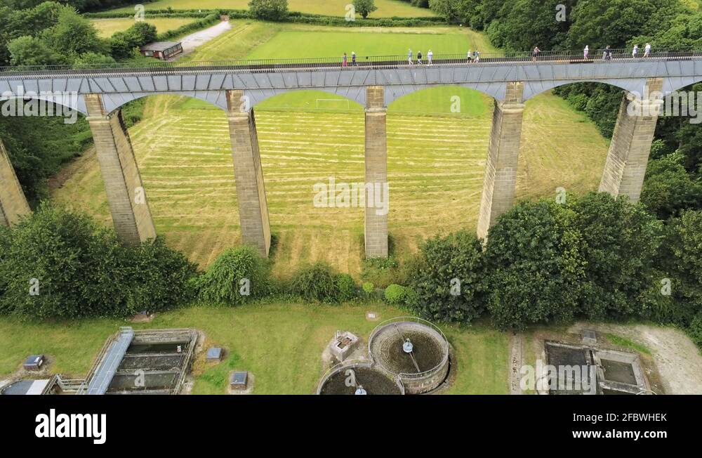 Pontcysyllte Aqueduct arch bridge canal waterway crossing. Descending ...