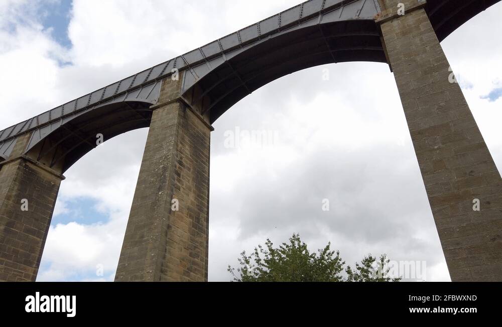 Pontcysyllte Aqueduct arch bridge canal waterway crossing. Push in slow ...