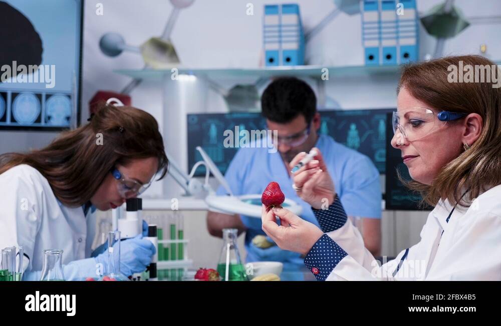 Genetics scientist Stock Videos & Footage - HD and 4K Video Clips - Alamy