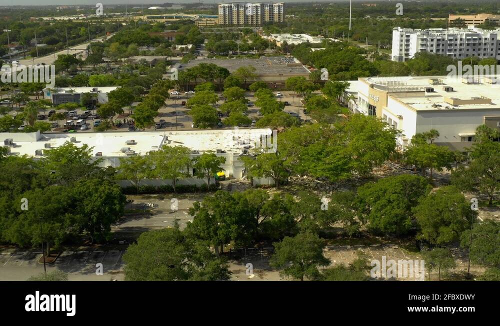 Plantation Florida gas explosion aftermath shopping plaza on July 6 ...