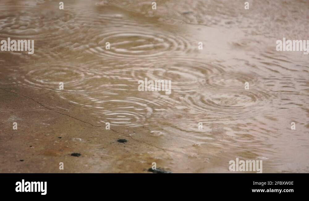 Rain cloud cut out Stock Videos & Footage - HD and 4K Video Clips - Alamy