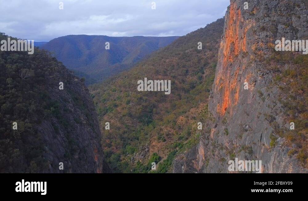 Bungonia gorge Stock Videos & Footage - HD and 4K Video Clips - Alamy
