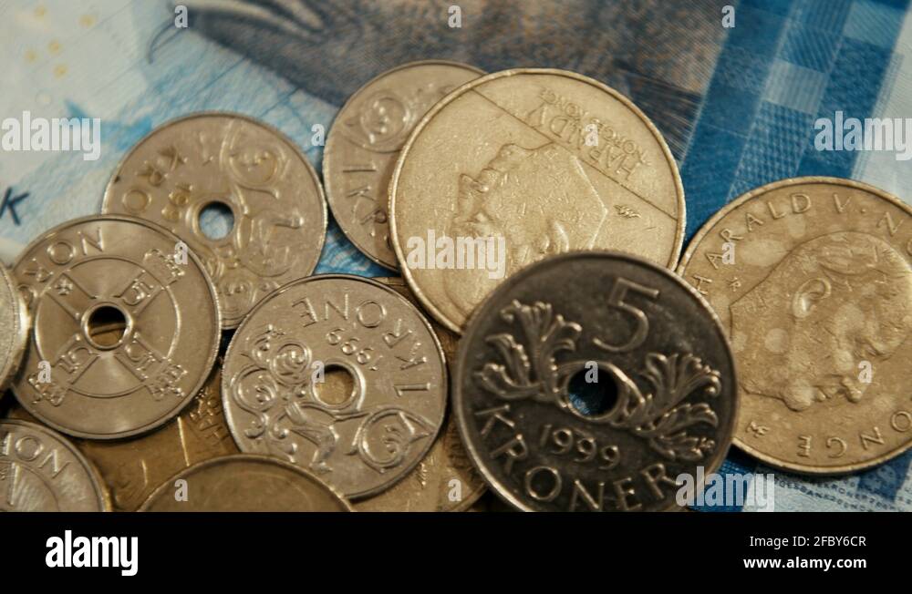 Norwegian Kroner Coins Above One To Hundre Kroner 200 Kroner Banknote Stock Video Footage Alamy norwegian-kroner-coins-above-one-to-hundre-kroner-200-kroner-banknote-stock-video-footage-alamy