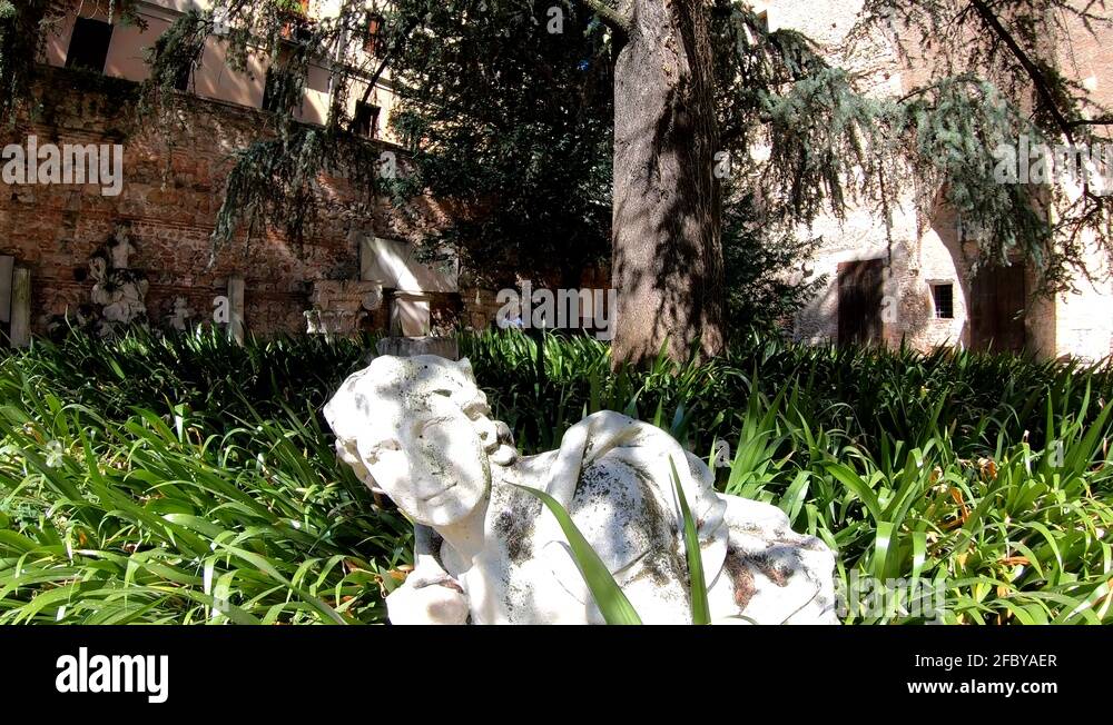 Italian renaissance garden statue Stock Videos & Footage - HD and 4K ...