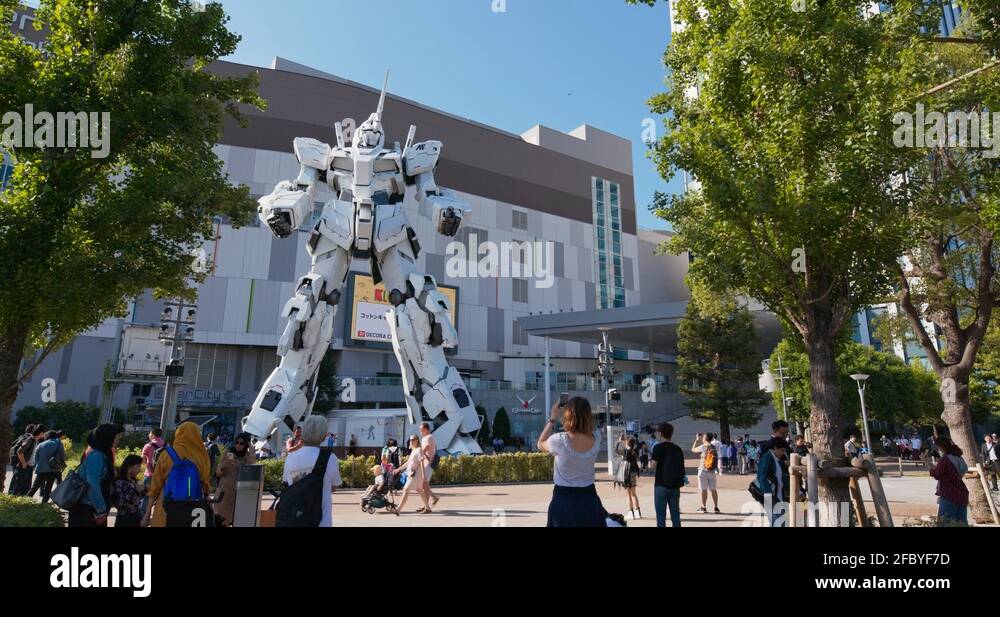 Tokyo, Japan 30 June 2019: Unicorn Gundam robot statue in odaiba Stock ...