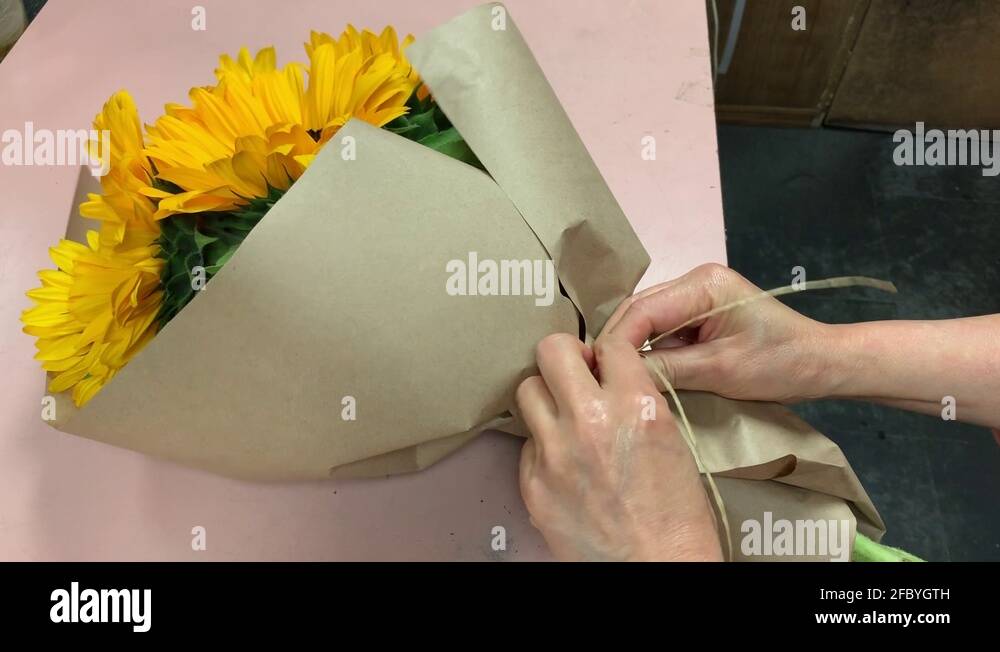Cut sunflowers Stock Videos & Footage - HD and 4K Video Clips - Alamy