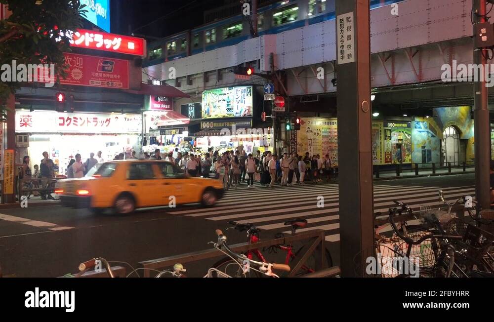 Tokyo japan people crossing road street Stock Videos & Footage - HD and ...